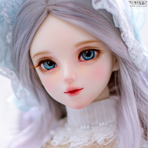 LUTS Model Delf CARNELIAN – BJDivas